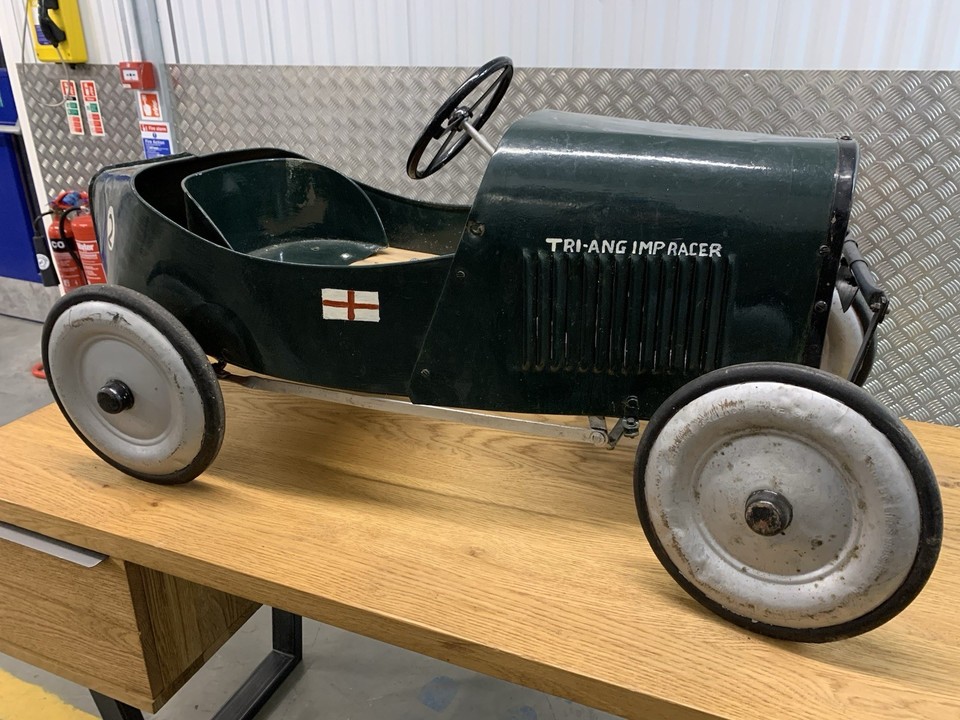 Antique Vintage tri-ang peddle car 1949-52 - Collectors | eBay UK