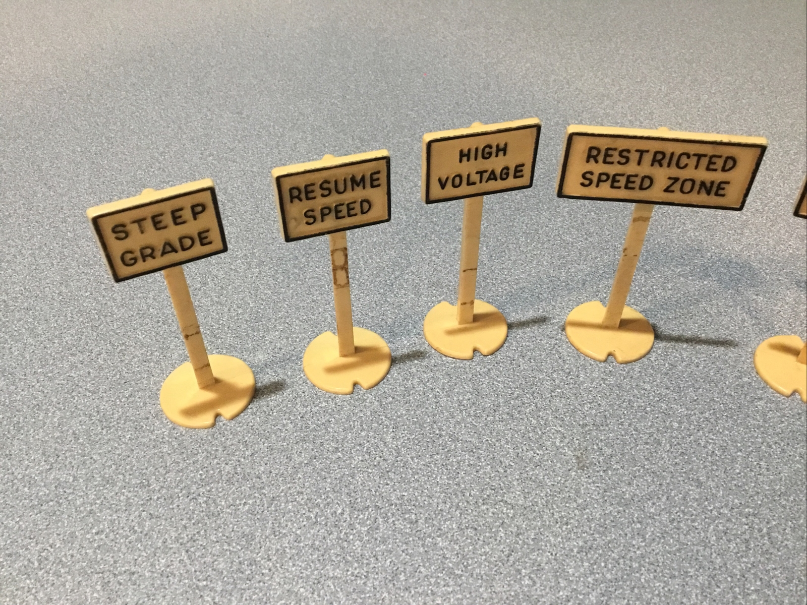 Vintage Marx Model Train Yard Railroad O Scale 7 street signs sign ...