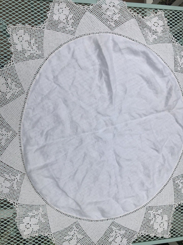 Round Tablecloth VTG WHITE LINEN 32” TOPPER Hand (I Believe) Is Tatted ...