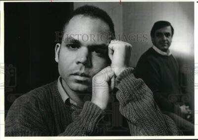 1989 Press Photo Joseph McNulty, wrongfully diagnosed, with his lawyer ...