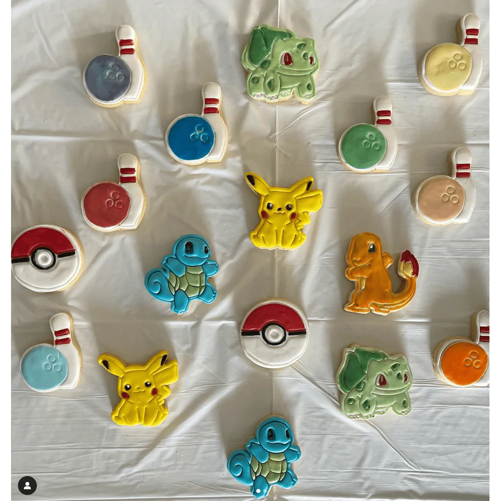 Pokemon Pokéball Cookie Cutter and Embosser Stamp | eBay