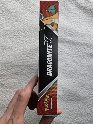 POKÉMON TCG: Dragonite V Box Evolving Skies + Chilling Reign etc NEW ...