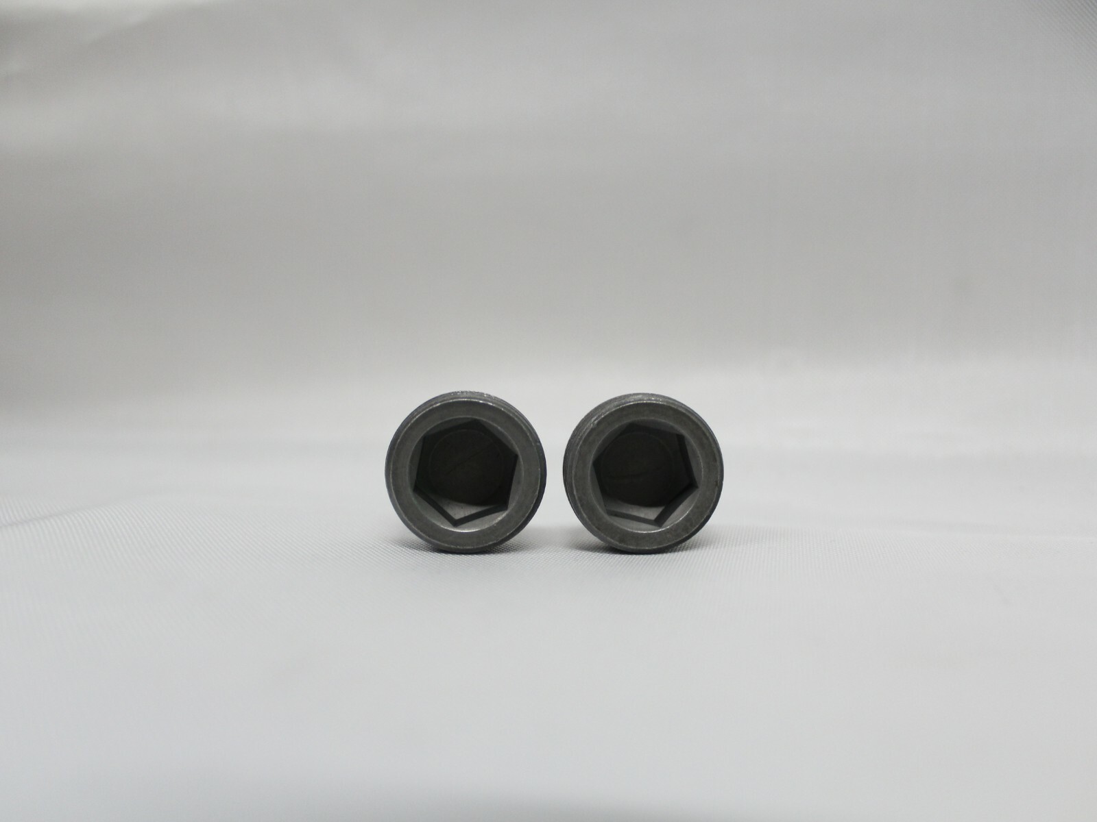 NEW Genuine Mercedes-Benz W204 C-Class C63 Diff Oil Screw Plugs X2 ...