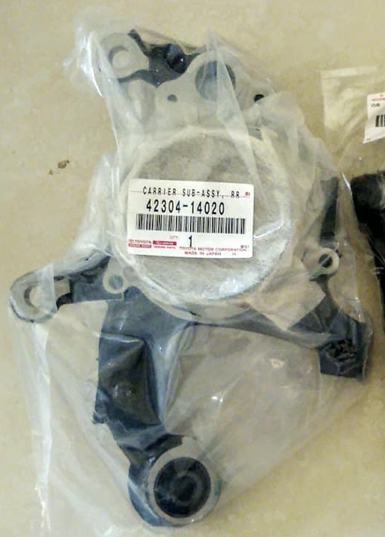 TOYOTA GENUINE KNUCKLE SUB-ASSY 42304 - 14020 | eBay