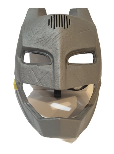 DC Comics Batman vs Superman: Dawn of Justice Batman Voice-Changer Mask ...