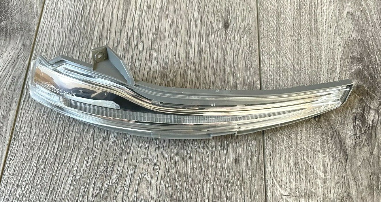 Mercedes-Benz 0999060243 Genuine OEM Turn Signal for sale online | eBay