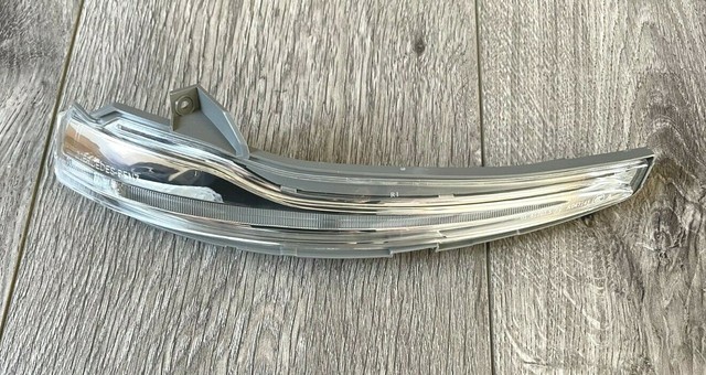 Mercedes-Benz 0999060243 Genuine OEM Turn Signal for sale online | eBay