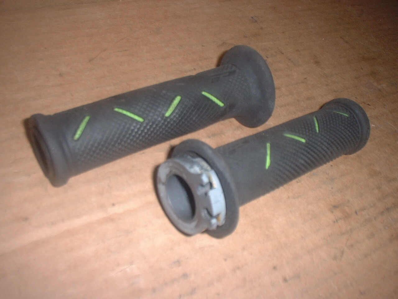 Kawasaki ZX6R ZX10R ZX14 Throttle Tube Grip Set Left Right | eBay