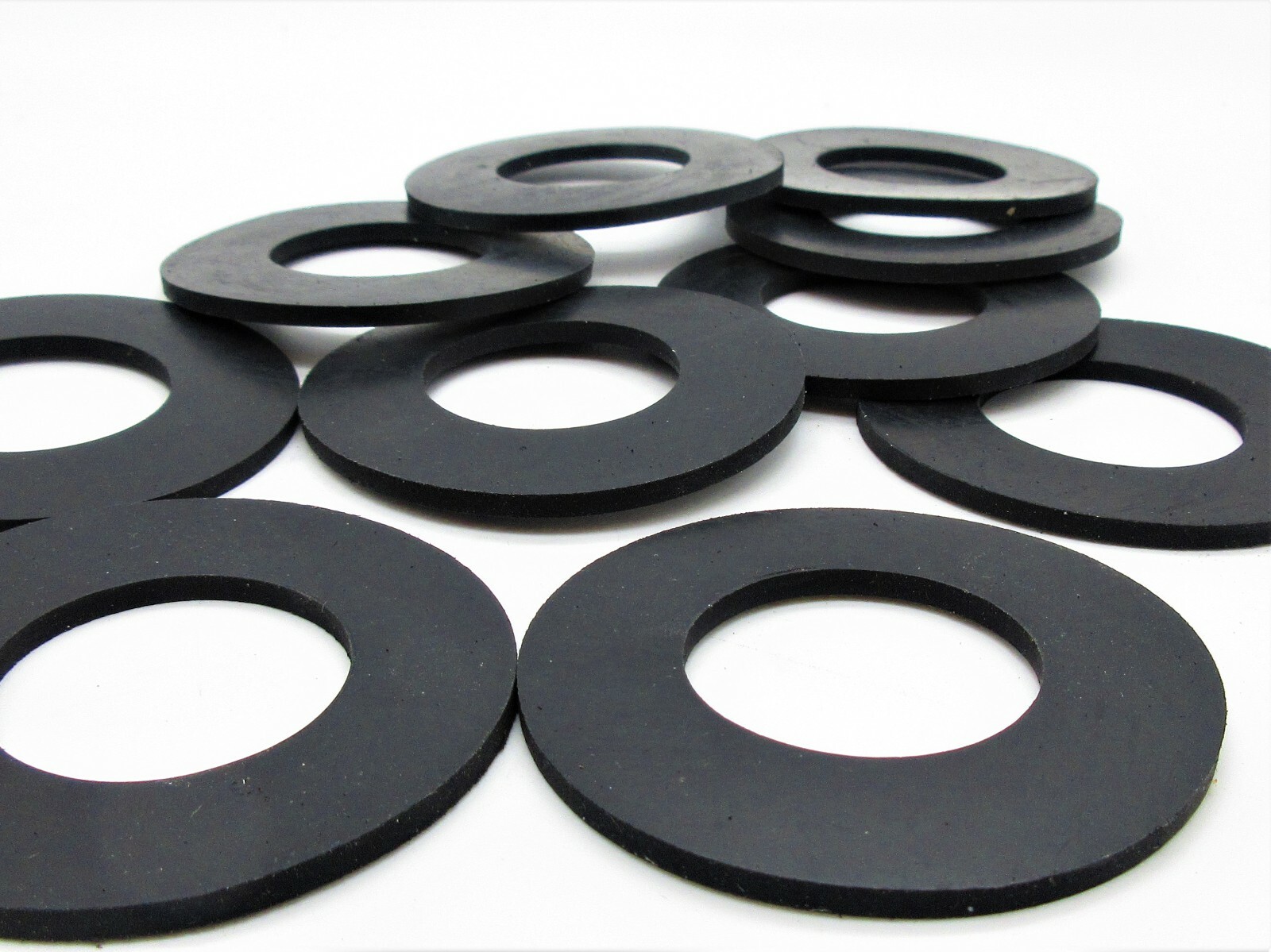 1 1/4" ID x 2 1/2" OD x 1/8" XL Industrial Grade Rubber Flat Washers ...