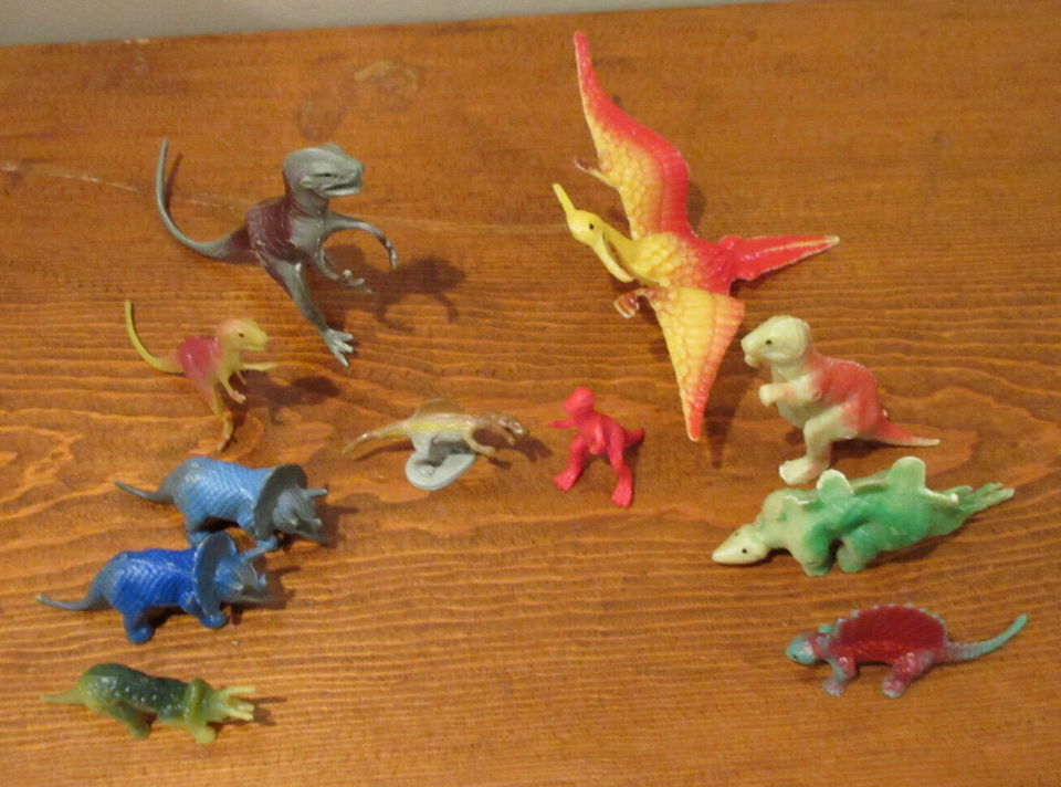 Lot of 11 Plastic Dinosaurs/ Prehistoric Creatures Triceratops ...