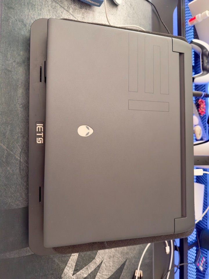 Alienware m15 R7 Gaming Laptop - 15.6-inch 240Hz 2ms QHD, Intel Core i9 ...