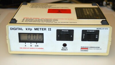 Radiation Detectors & Geigers - Victoreen Meter