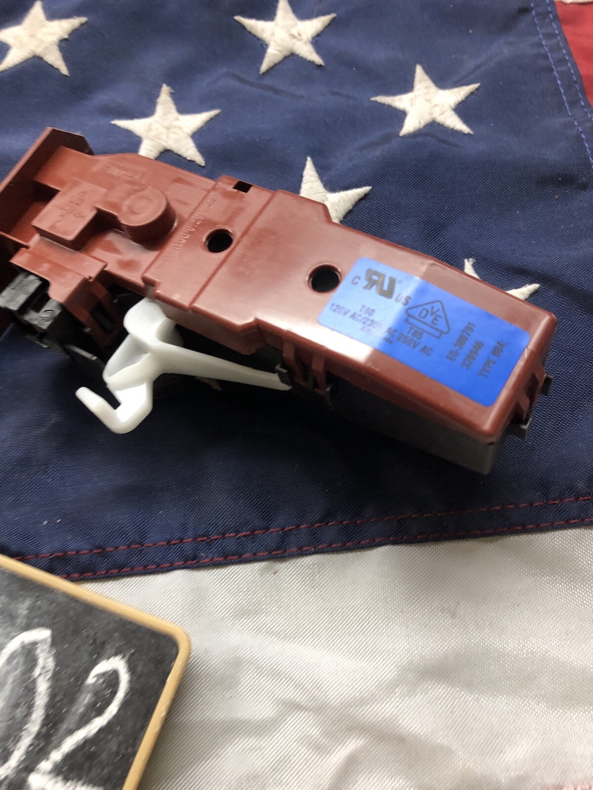 Frigidaire OEM Washing Machine Door Lock Assembly (131763202) for sale ...