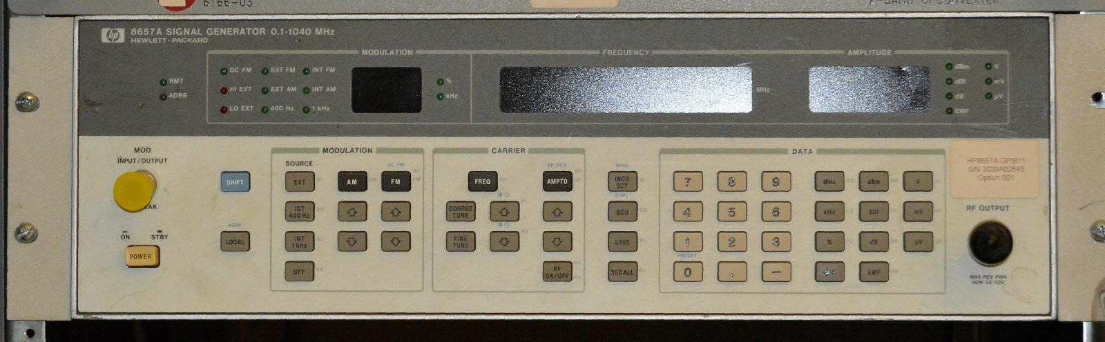 HP 8657A 100Khz-1.04 GHz Signal Generator w/ Option 001, Manual Works ...