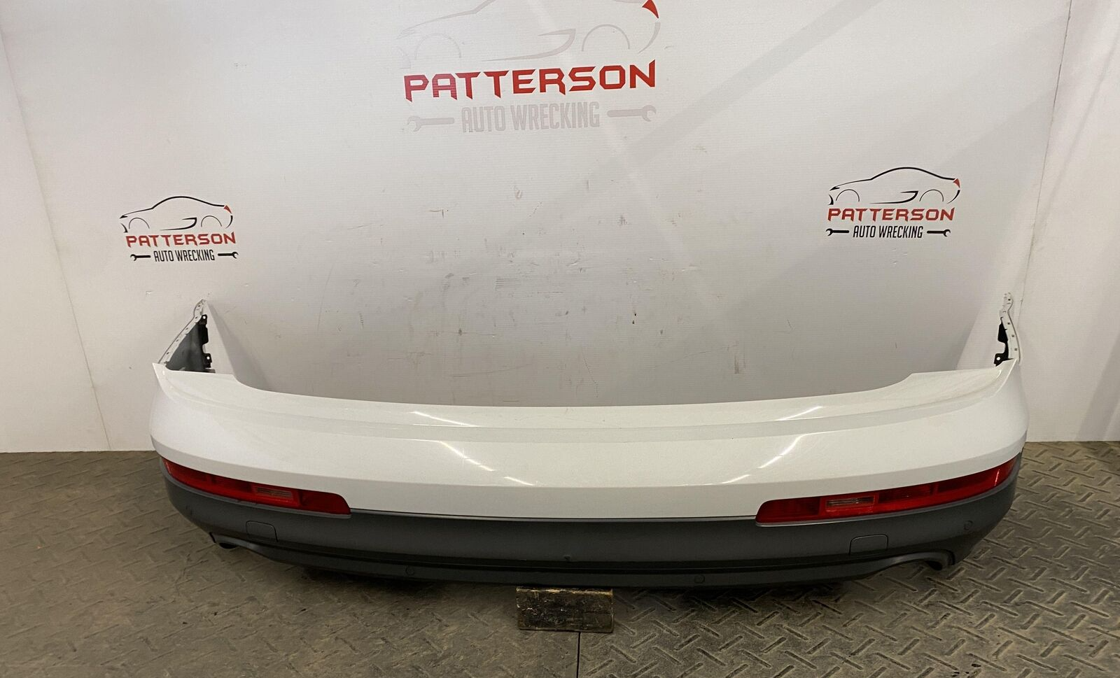 2010-2015 Audi Q7 Rear Bumper Cover With Lights Glacier White LS9R 10 ...