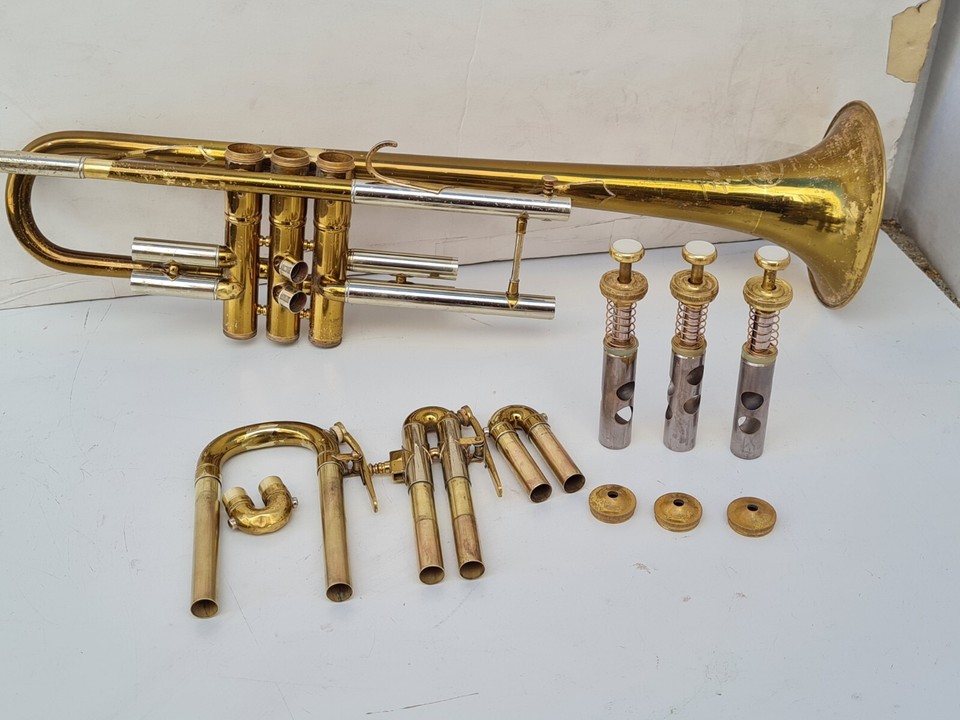 BESSON STRATFORD Bb TRUMPET WITH ORIGINAL CASE. | eBay