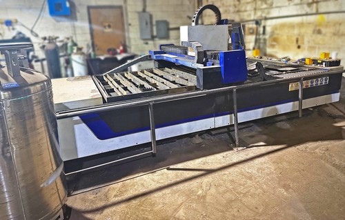 Bescutter 'Accu Pro' 5' x 10' 3kW CNC Fiber Laser Cutting Machine | eBay