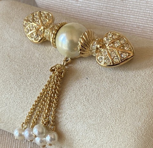 VTG Joseph Piscitelli Brooch Pin Bright Crystals Center Faux Pearl ...