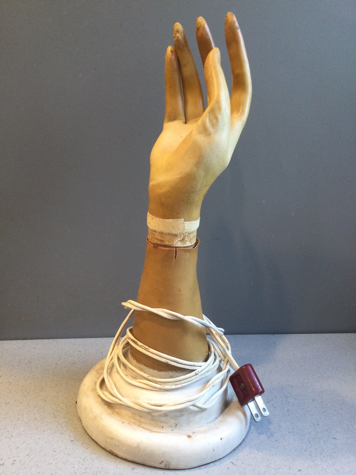 Antique Mechanical Rotating Hand Mannequin Store Display Advertising ...