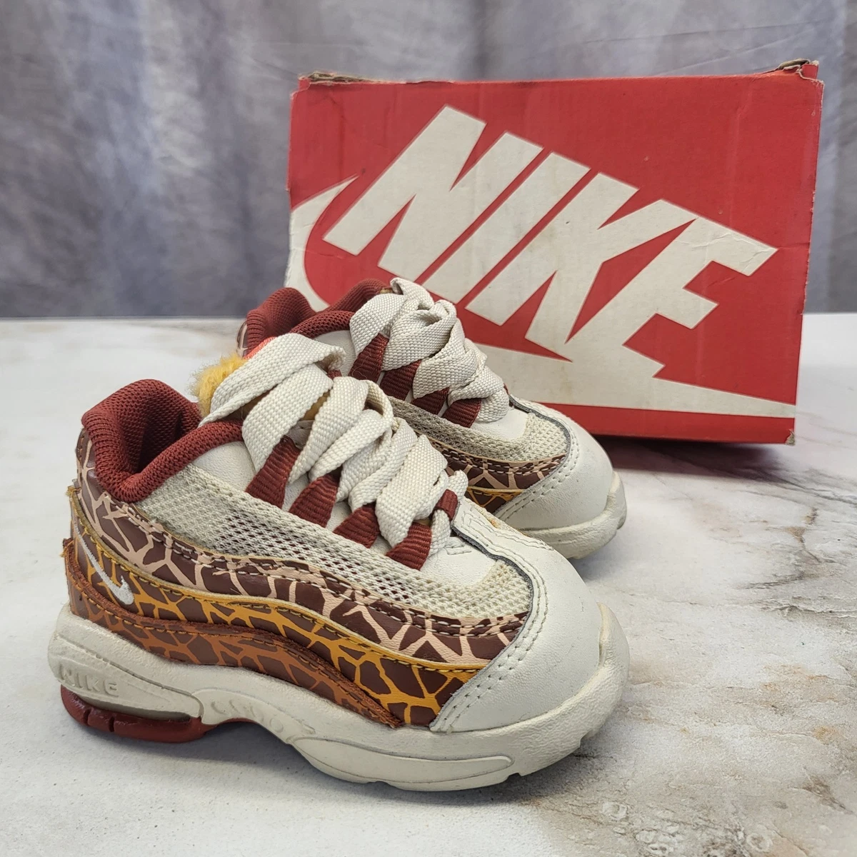 Nike Toddler Canada Nike White Black Swoop Sneaker Toddler Sz 7 -SUPER ...