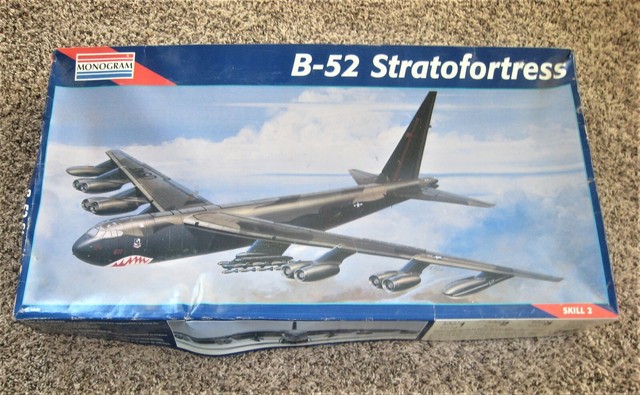 B-52 Stratofortress Monogram Big Bad 1/72 Model Kit 5709 for sale ...