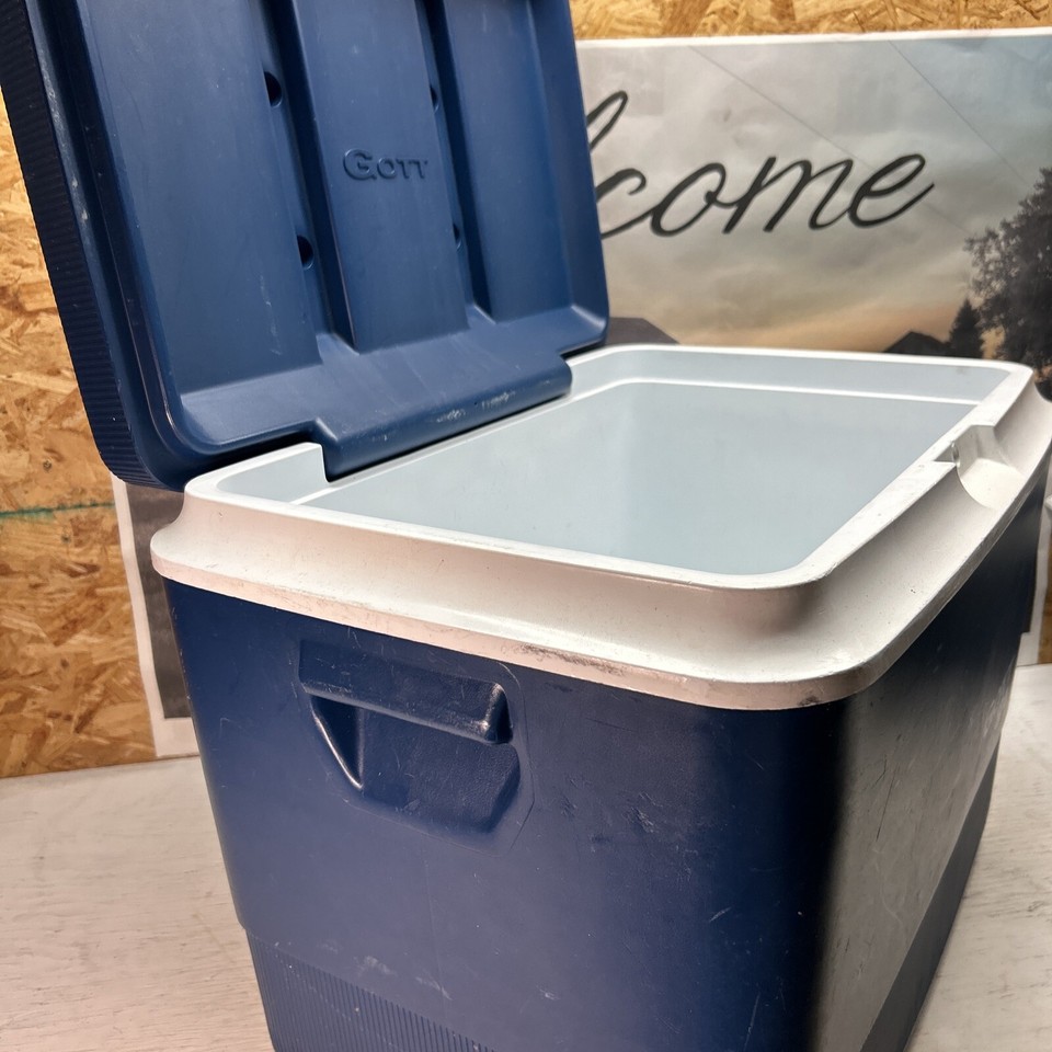 Vintage Gott 34 QT & 8 Qt Chest Coolers Model 1934 & 1908 & 1502 Blue ...