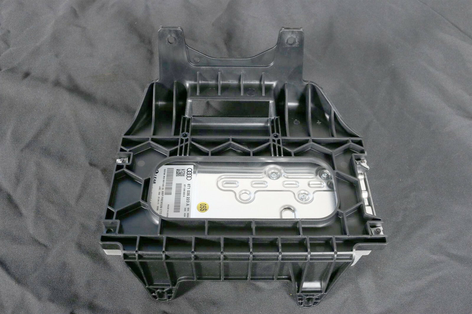 Audi A4 8K A5 8T B&O Amplifier Bang & Olufsen Sound System 8T1035223A ...