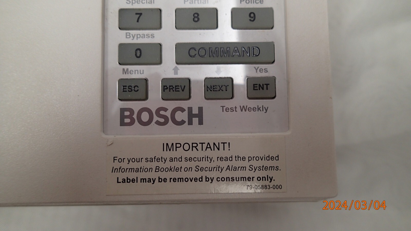 Bosch D1255 Alpha Numeric Command Center with Flourescent Display - Off ...