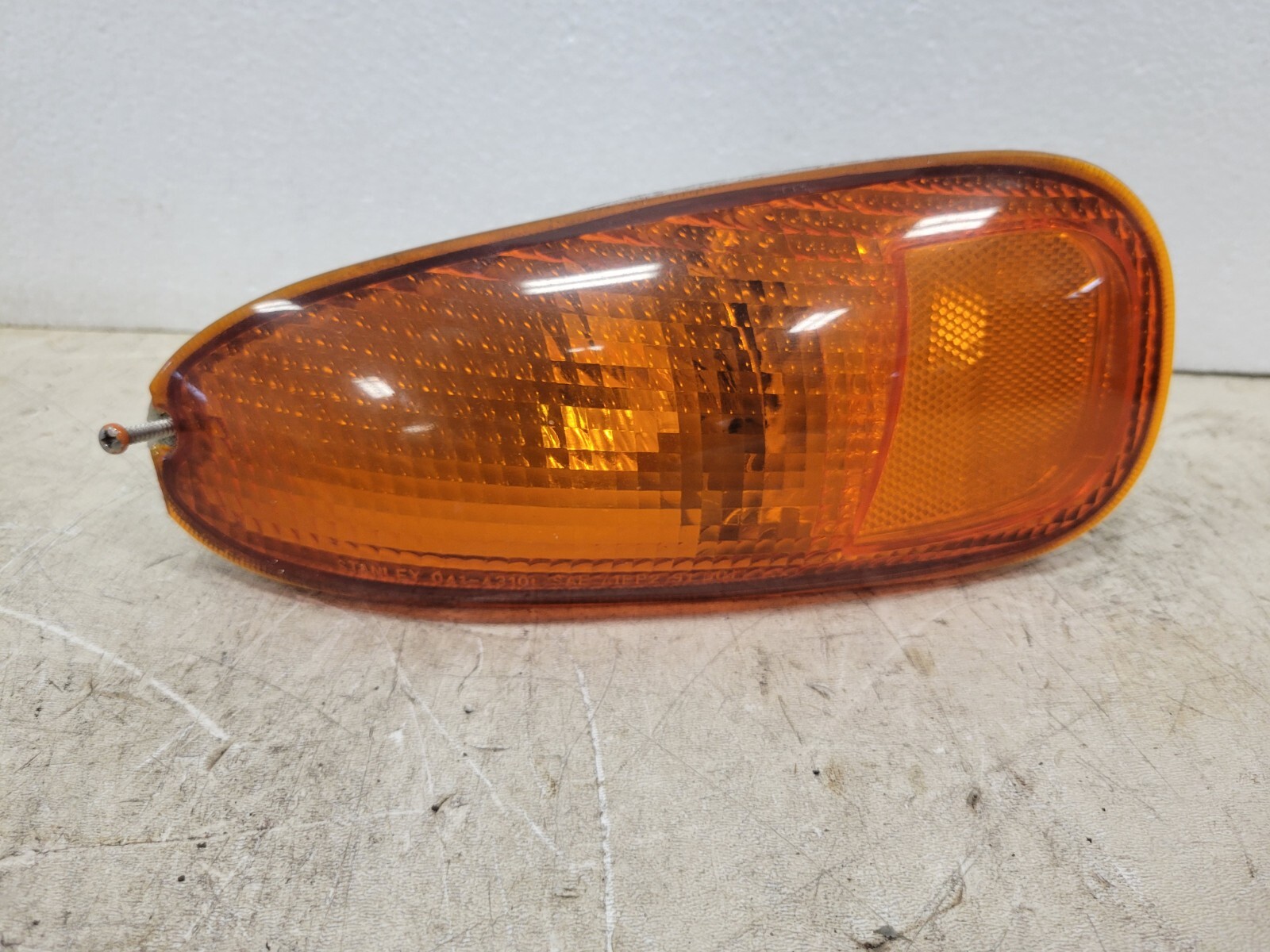 1994-1998 Mitsubishi 3000GT Front Turn Signal Corner Lens Lights Small ...