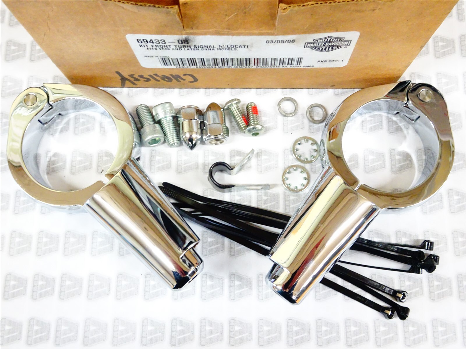 Harley Davidson Front Turn Signal Relocation Kit 2008 Dyna 69433 08 for ...