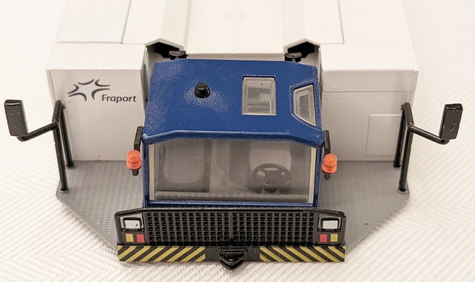 CONRAD Modelle I GOLDHOFER AST-1 Flugzeugschlepper (1 50) online kaufen ...