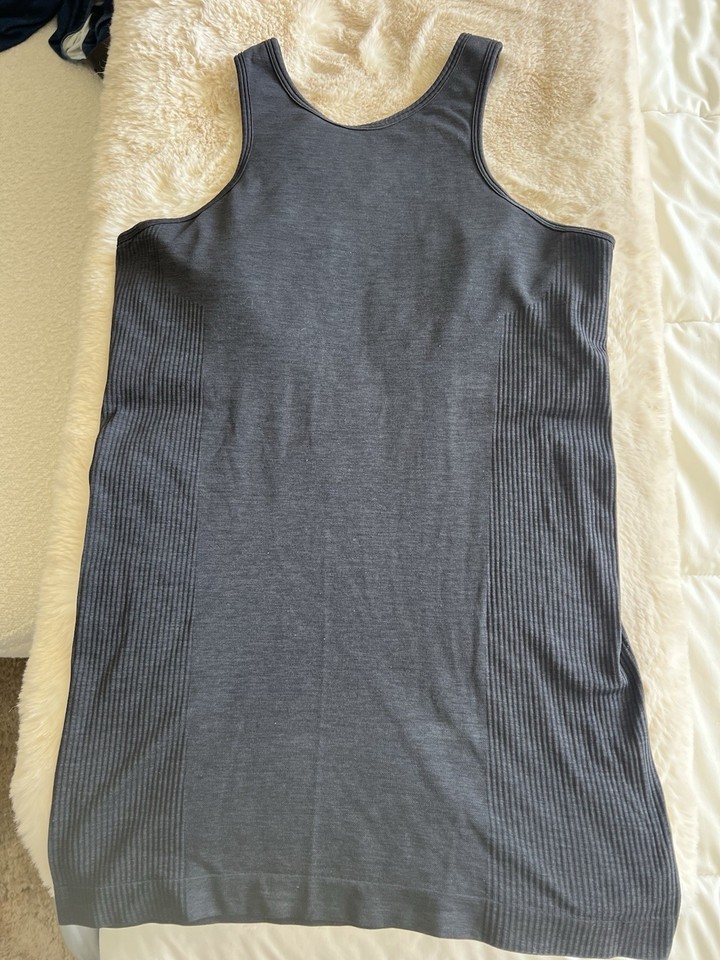 Lululemon SZ 10 Black Cropped Racerback Black Tank Shelf Bra | eBay