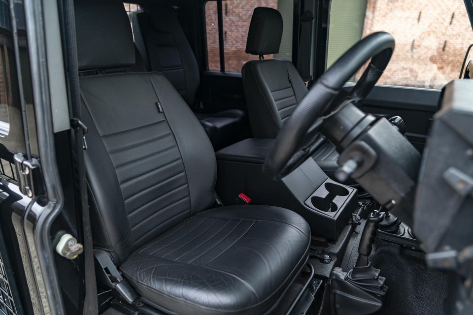 1999 Land Rover Defender Td5 Defender 6x6 110 Spectre James Bond 007 | eBay