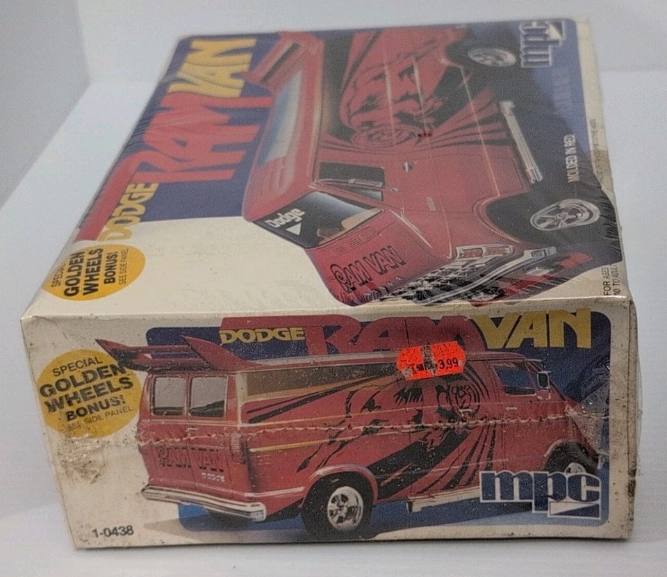 MPC Dodge Ram Van Vintage Plastic Model Car Kit 1:25 Scale 1-0438 ...