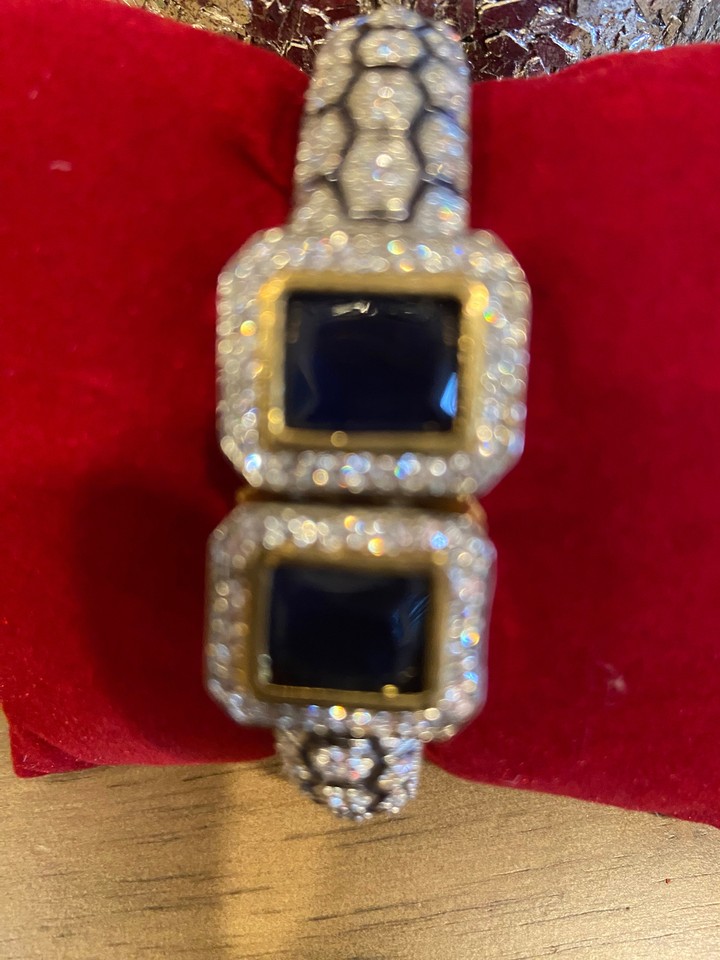 Beautiful Kara available in two colors | eBay