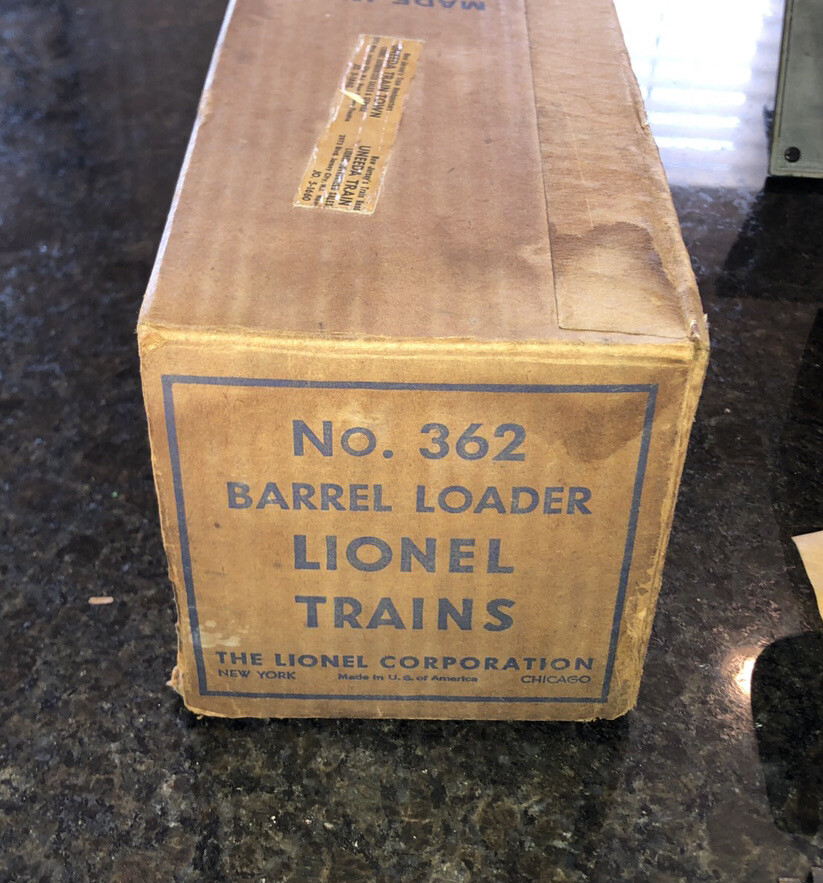 UNTESTED Vintage Lionel O Post War 362 Barrel Loader with Barrels ...