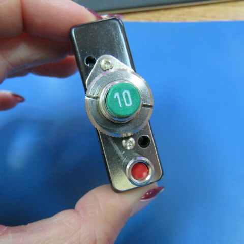 DIRUPTOR 7122FS0682/10 Qty of 2 per Lot CIRCUIT BREAKER 10A | eBay