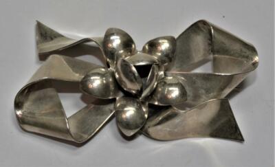 Stamped RAFFAELE Sterling Silver FLOWER on BOW Shape Pin Brooch 18.62g ...