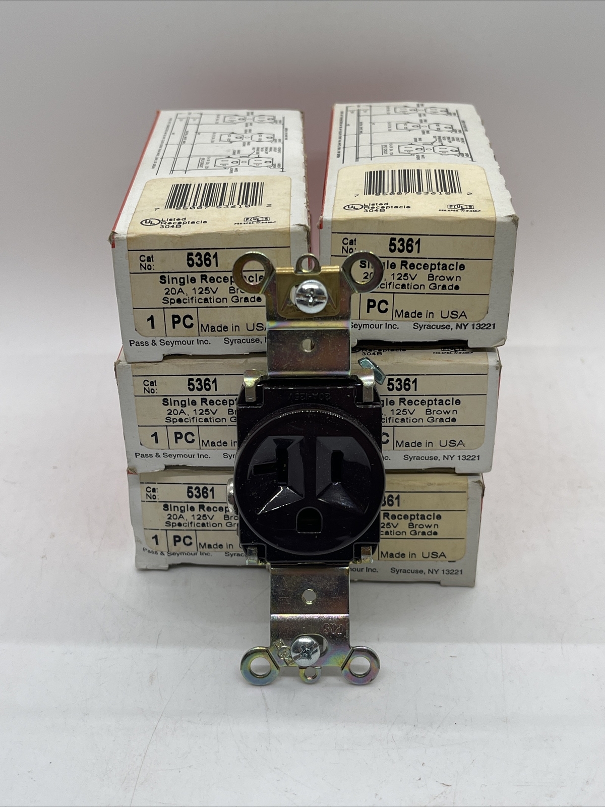 P&S Brown Heavy-Duty Grade Single Outlet Receptacle NEMA 5-20R 20A 125V ...
