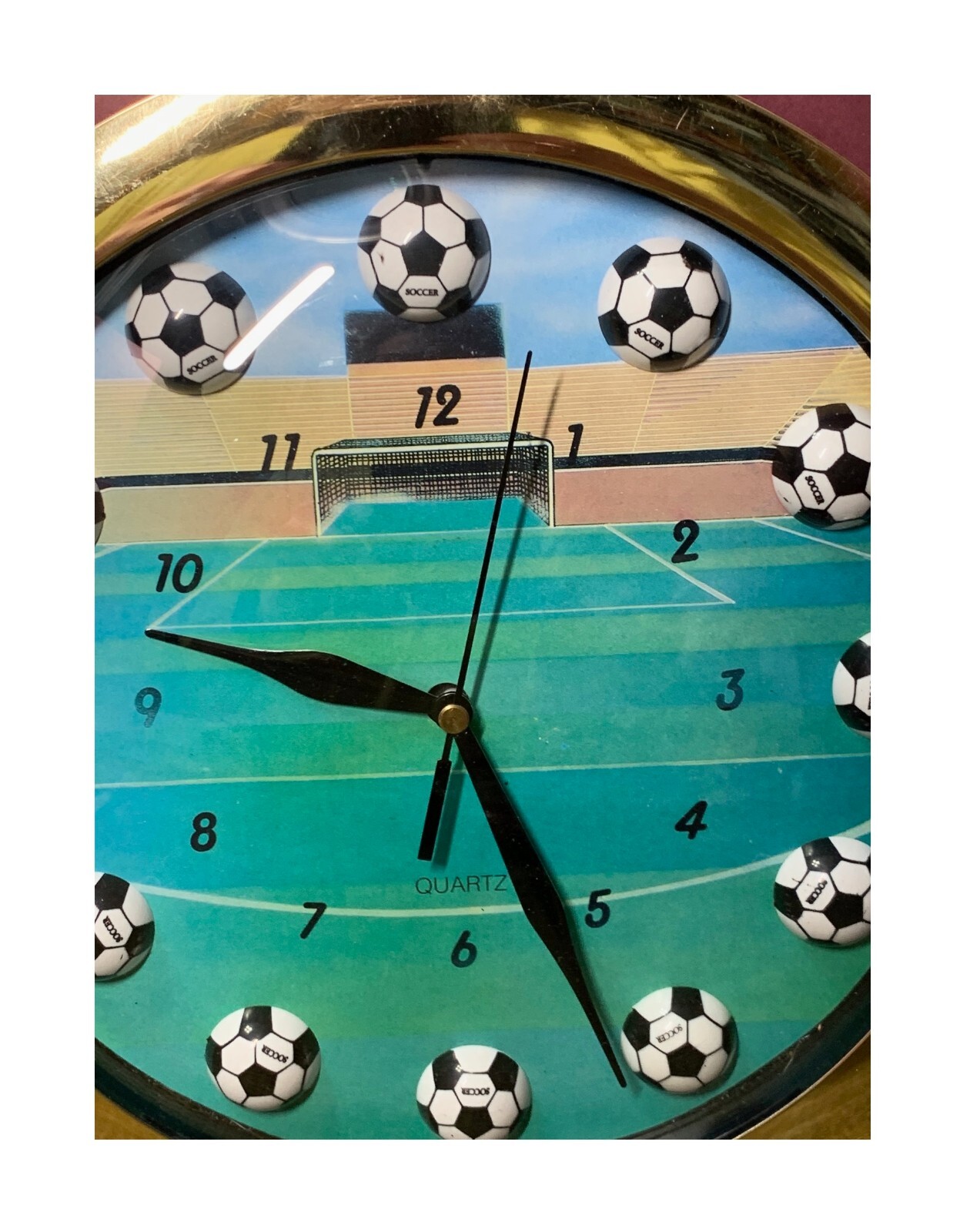 11" SOCCER FIELD WITH SOCCER BALLS TIME MARKERS BATTERY WALL CLOCK ...
