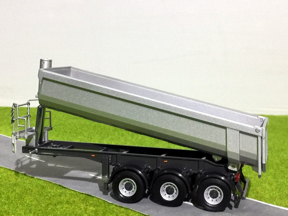 halfpipe tipper trailer 3 axle in silver WSI truck models 03-2000 , 1: ...