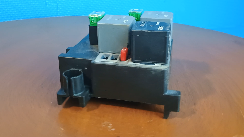 05-07 Chevy Silverado Cooling Fan Fuse Relay Box Sierra Tahoe Yukon ...