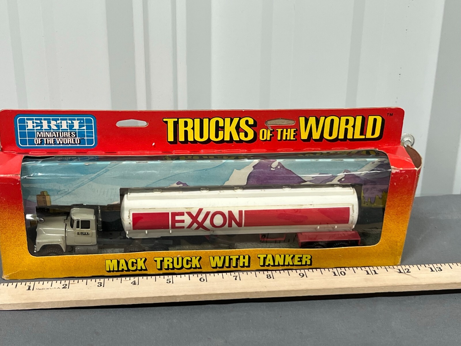 Vintage EXXON Motor Oil TRUCKS OF THE WORLD Ertl 1:64 Semi Mack w ...