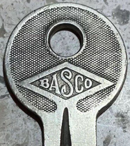 Vintage Key Briggs & Stratton Corp Basco B410 | eBay