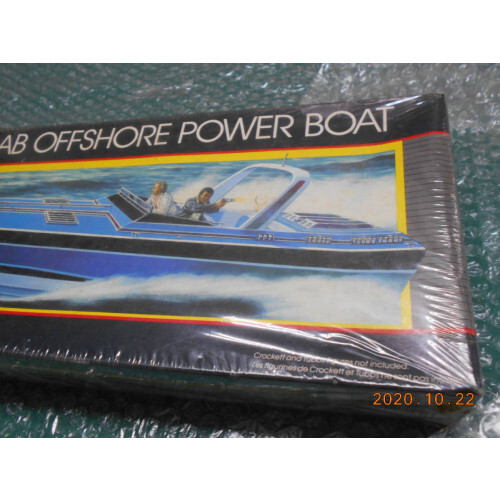 Monogram Miami Vice SCARAB Offshore Power Boat plastic Model Kit Toy ...