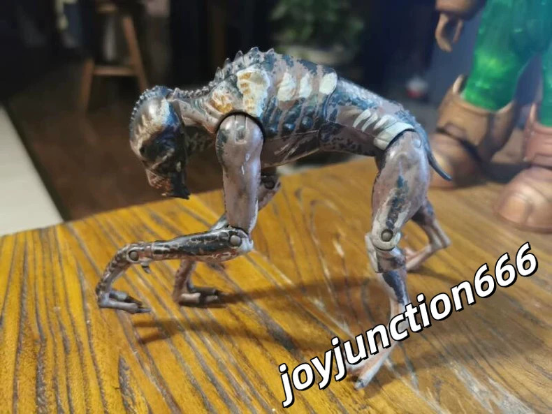 Doctor Who Primeval Chupacabra 6-Inch Highly Articulated Genetic ...