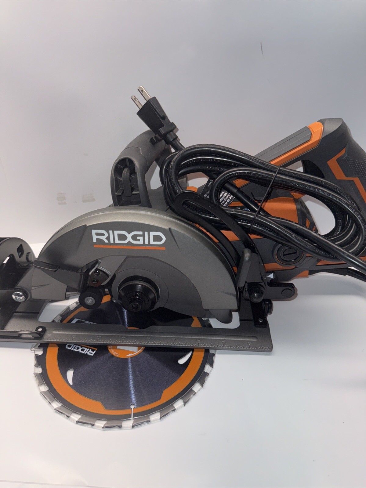 RIDGID 120V Corded Electric 7 1/4" Worm Drive Saw R32104/ Open Box ...