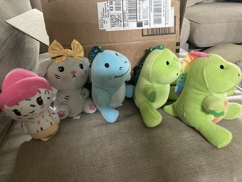 Lot of 5 Moriah Elizabeth Mystery Plush. Cuepy Lemon Derp Pickle ...