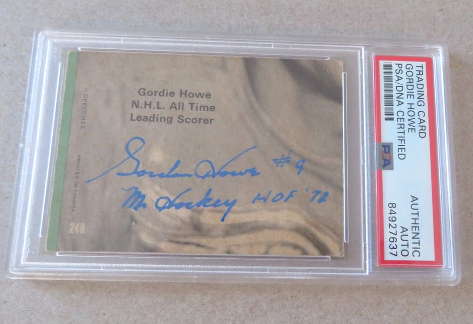 Bobby Orr 1970-71 OPC #428 B Signed by Detroit Red Wings Gordie Howe ...