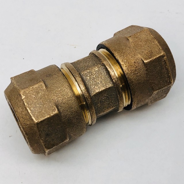 MUELLER H-15403 - 1" STRAIGHT SERVICE FITTING 110 CTS X 110 CTS - NL | eBay